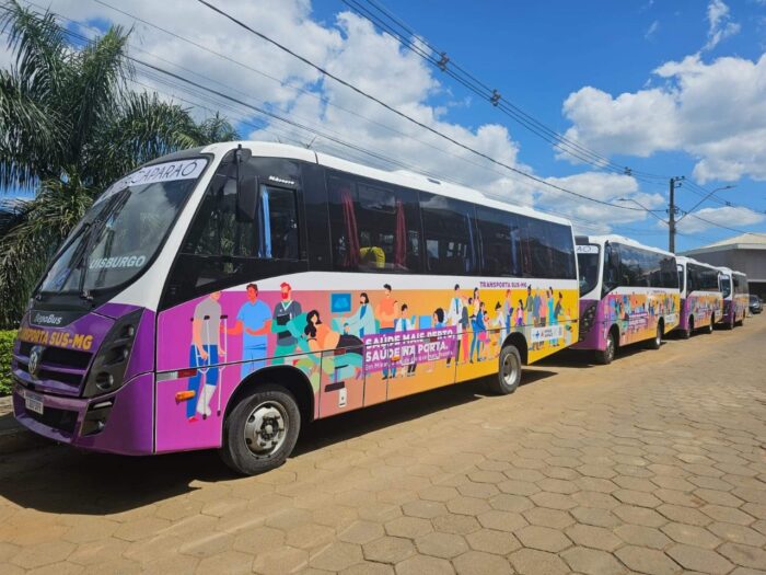 CIS-Caparaó entrega oito ônibus 0 km para transporte de pacientes do ...